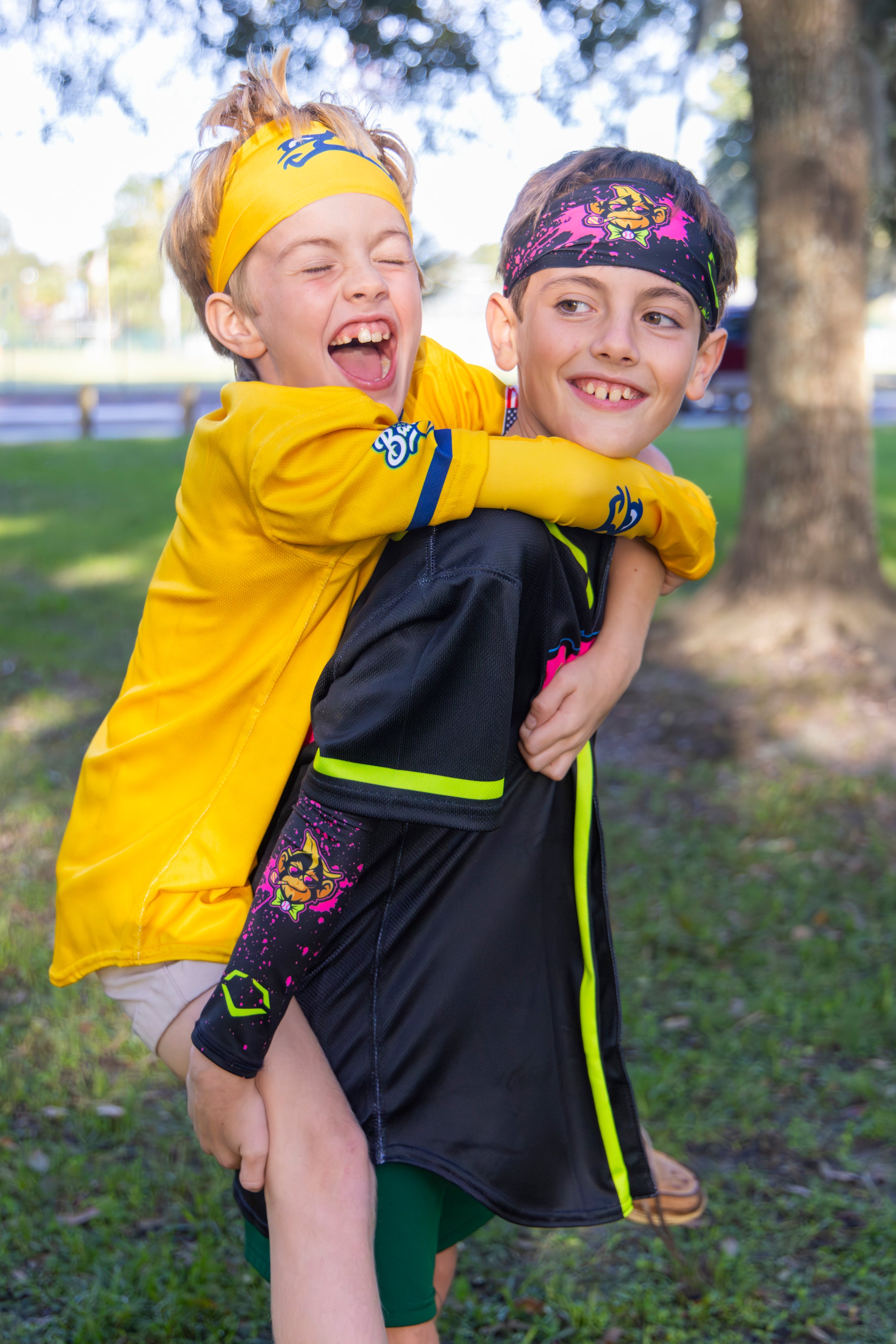 YOUTH Bananas EvoShield Arm Sleeve - Yellow – Banana Ball